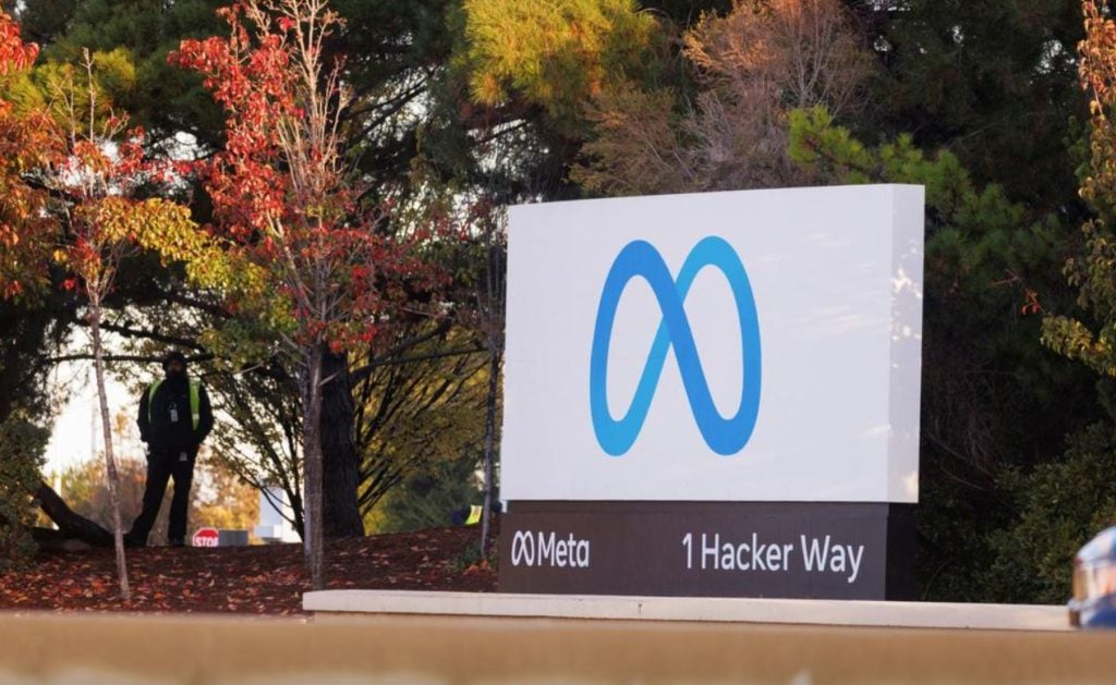 Metaverse Failed: Zuckerberg’s Biggest Mistake Explained | YTVIEWS.IN